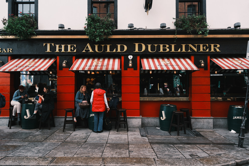 Dublin-Guide-Temple-Bar-Auld-Dubliner-001 | Where and Wander